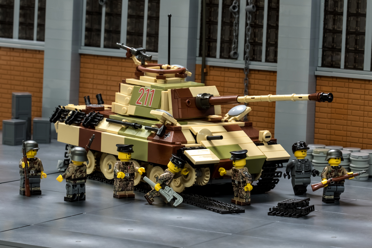 Panther Ausf G with Ambush Camouflage - Brickmania Toys